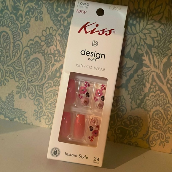 Kiss | Makeup | Kiss Design Nails Ready To Wear Long Length Floral Pink ...